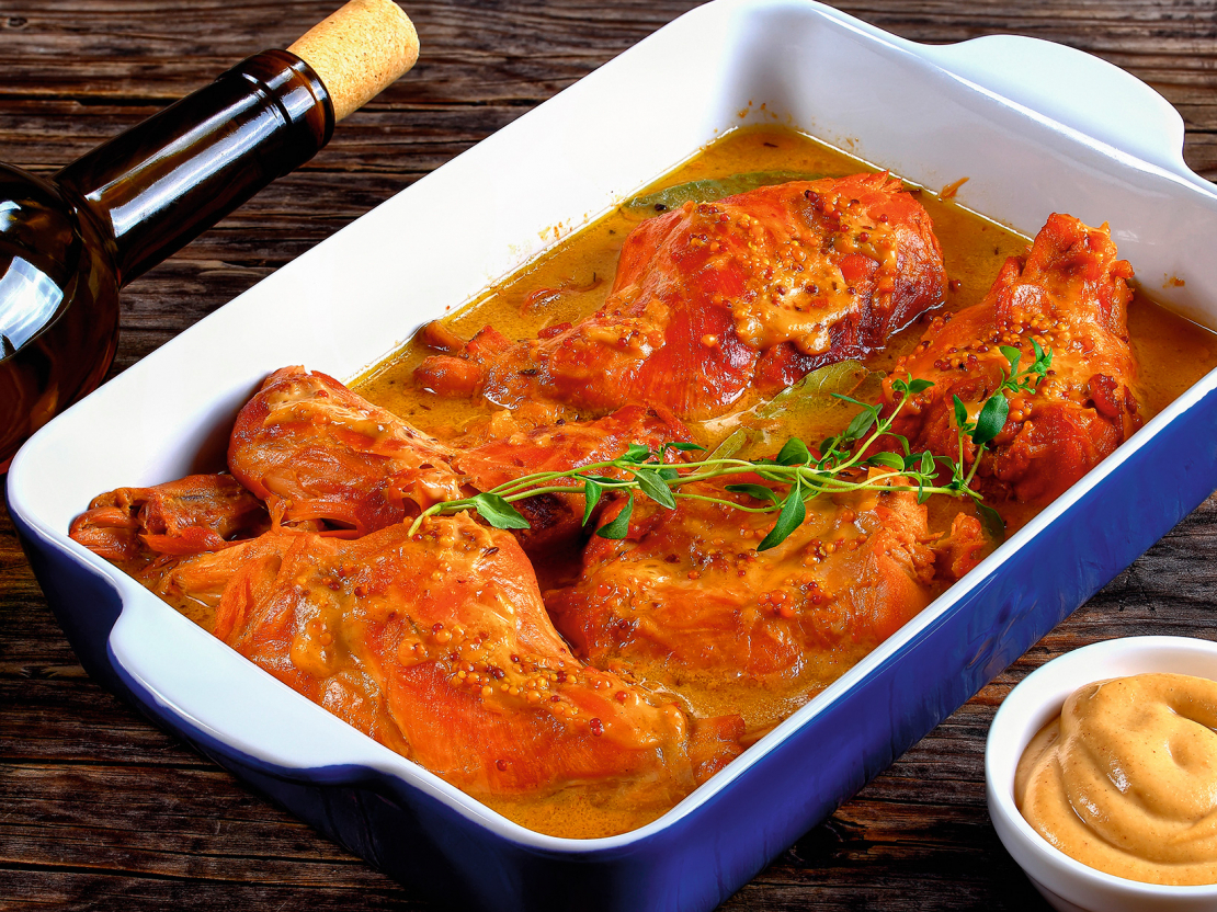 Svētdienas pusdienām! Sautēts trusis sinepju mērcē